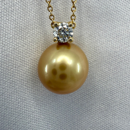 Tiffany & Co. Golden Southsea Pearl & Diamond 18k Yellow Gold Pendant ...