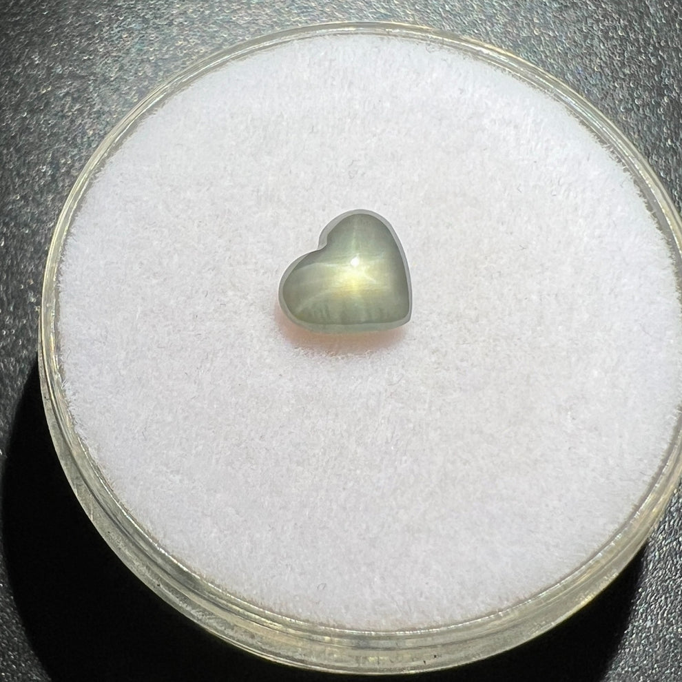 IGI CERTIFIED 0.79ct UNTREATED Ceylon STAR Sapphire NATURAL Heart Cut ...