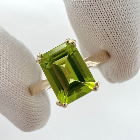 Vivid Green Peridot Emerald Octagonal Cut 9k Yellow Gold 1.50ct Solita ...